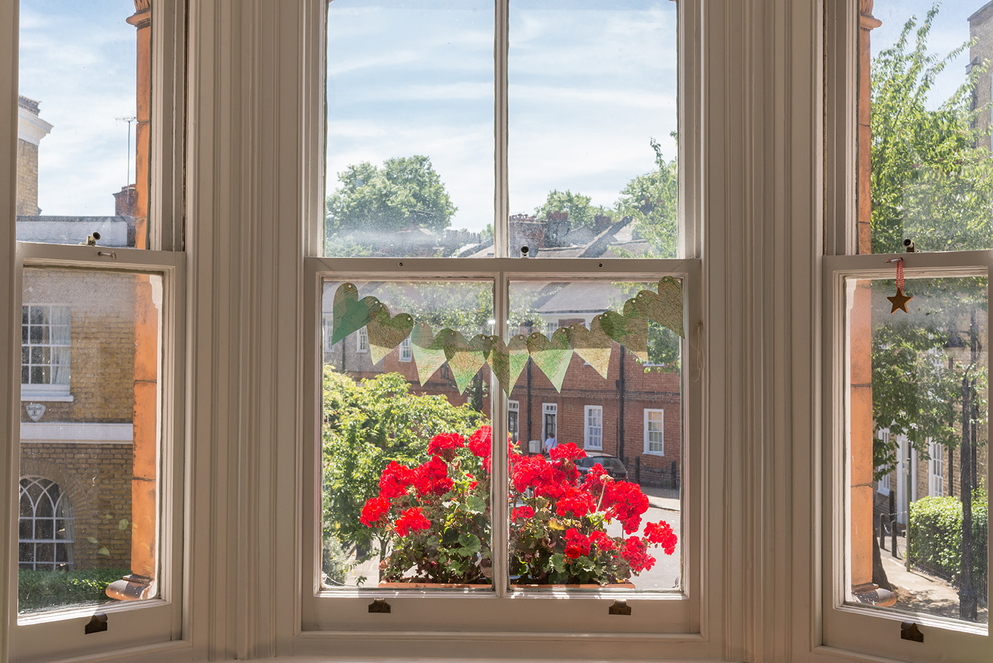 The Ultimate Guide to Made to Measure Wooden Windows: Craftsmanship ...